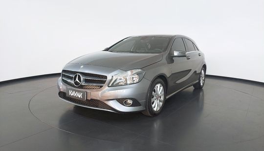 Carros Mercedes Benz A 200 TURBO STYLE Hatchback 2013 usados | KAVAK Brasil