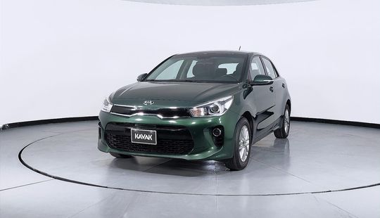 Kia Manual Verde | KAVAK