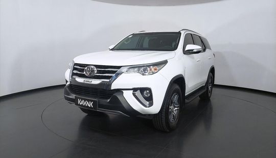 Toyota Hilux Sw4 | KAVAK