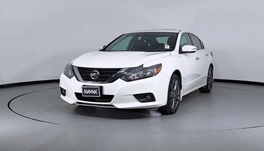 Autos Nissan Altima 2015 Sedan Seminuevos en México | Kavak