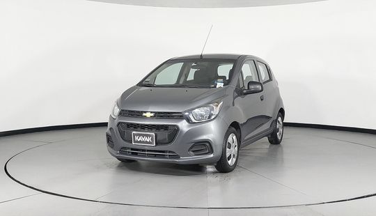 Chevrolet Beat Gris | KAVAK