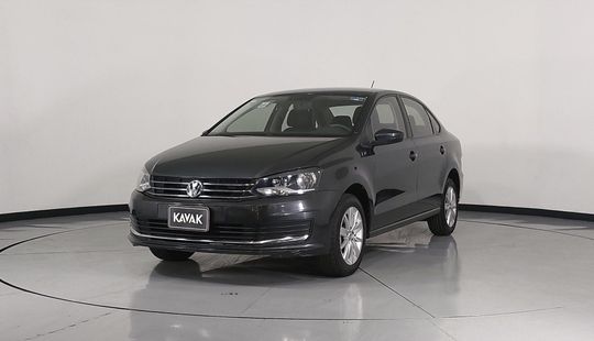Volkswagen Vento Gris | KAVAK