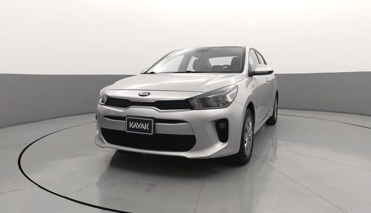 Kia 2019 Plateado | KAVAK