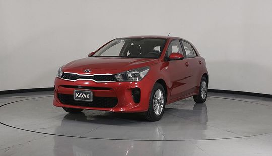 Kia Rio 2018 Rojo | KAVAK