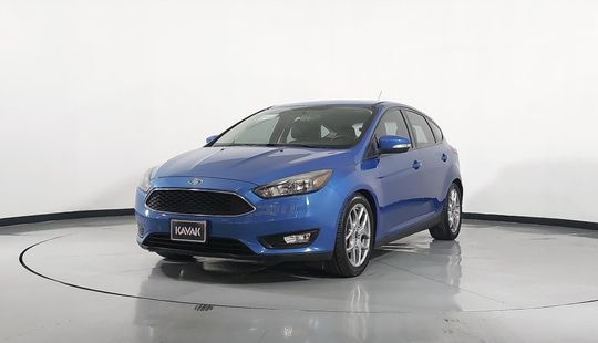 Ford Focus 2016 Hatchback | KAVAK