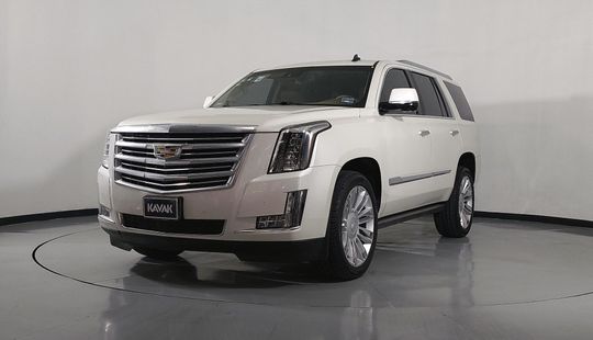 Autos Cadillac Escalade 6.2 SUV P PLATINUM AT 4WD Suv 2015 usados | KAVAK México