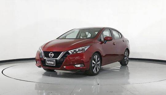 Nissan Versa 2023 Rojo | KAVAK