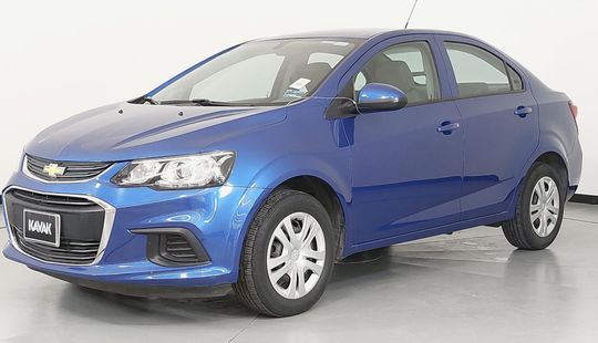Autos Chevrolet Sonic 2017 Seminuevos en México | Precios Kavak