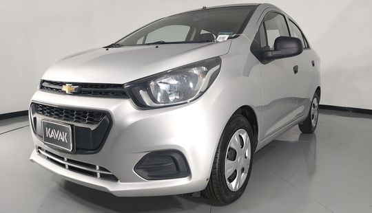 Autos Chevrolet Beat Explanada Seminuevos en México | Kavak