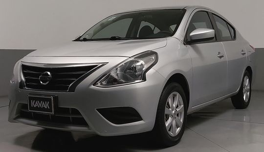 Seminuevos Nissan Versa 2023 Amarillo | KAVAK