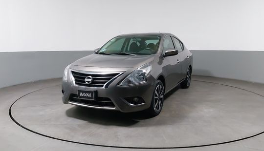 Autos Nissan Automatico Seminuevos en México | Kavak