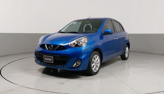 Autos Nissan March Azul Seminuevos en México | Kavak