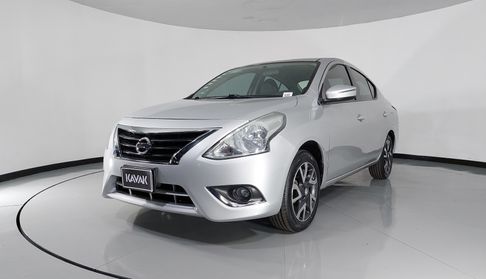 Autos Nissan Versa 1.6 EXCLUSIVE TA AC Sedan 2016 usados | KAVAK México