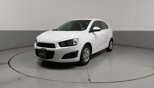 Autos Chevrolet Sonic 2016 Manual Seminuevos en México | Precios Kavak