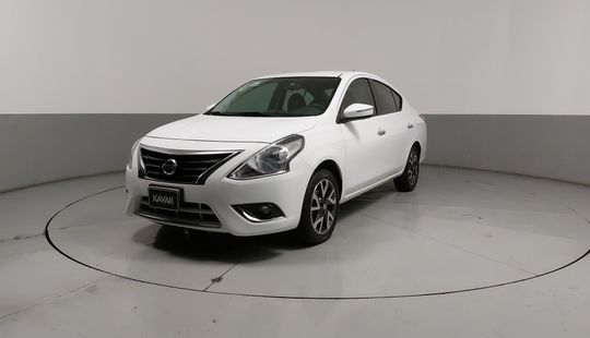 Autos Nissan Versa 2015 Estandar Seminuevos en México | Kavak