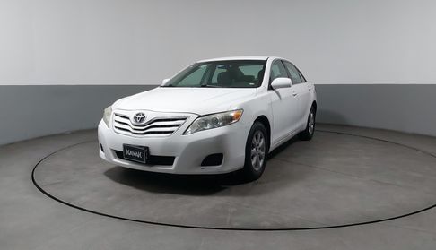 Autos Toyota Camry 2.5L LE 6AT Sedan 2010 usados | KAVAK México
