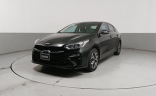 Autos Kia Forte 2.0 EX IVT Hatchback 2021 usados | KAVAK México