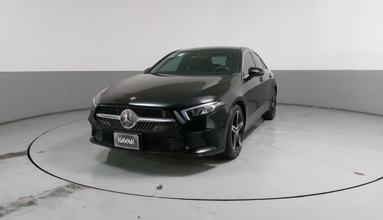 Autos Mercedes Benz Negro Seminuevos en México | Precios Kavak
