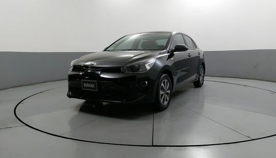 Autos Kia Corolla 2021 Seminuevos en México | Precios Kavak