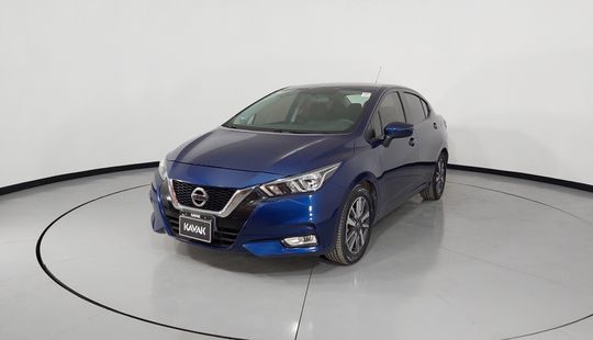 Autos Nissan Versa Azul Seminuevos en México | Precios Kavak