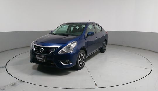 Autos Nissan Versa Azul Seminuevos en México | Precios Kavak