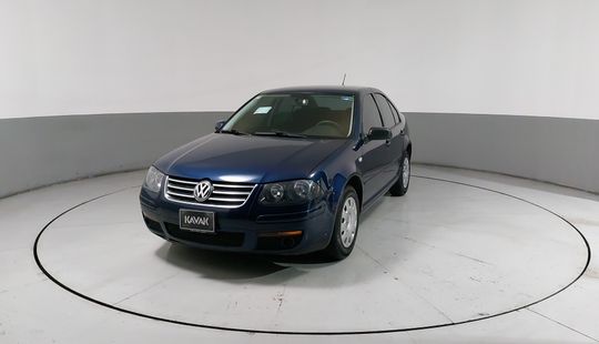 Autos Volkswagen Jetta Clasico 4x2 Azul Seminuevos en México | Kavak