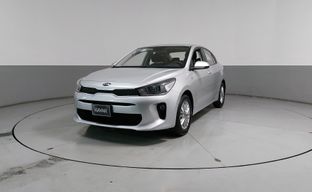 Autos Kia Rio 1.6 EX AUTO Sedan 2018 usados | KAVAK México