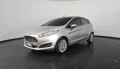 Carros Ford Fiesta TITANIUM PLUS HATCH Hatchback 2016 usados | KAVAK Brasil