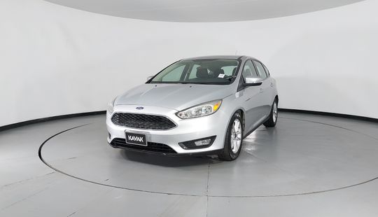 Autos Ford Focus Monterrey Hatchback Seminuevos en México | Kavak