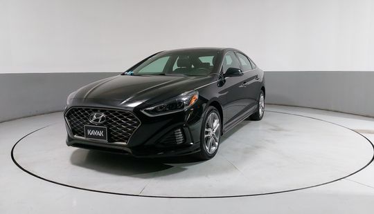 Autos Hyundai Negro Seminuevos en México | Kavak