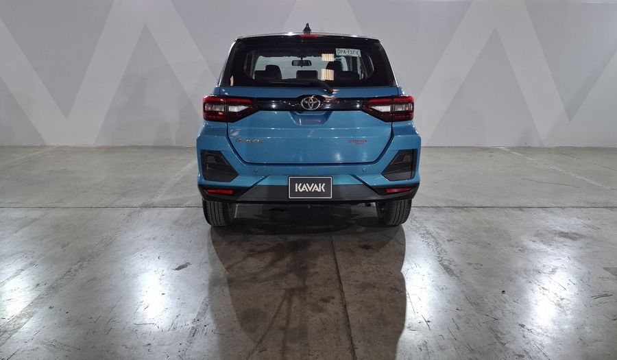 Autos Toyota Raize 1.0 XLE BITONO CVT Suv 2023 usados | KAVAK México