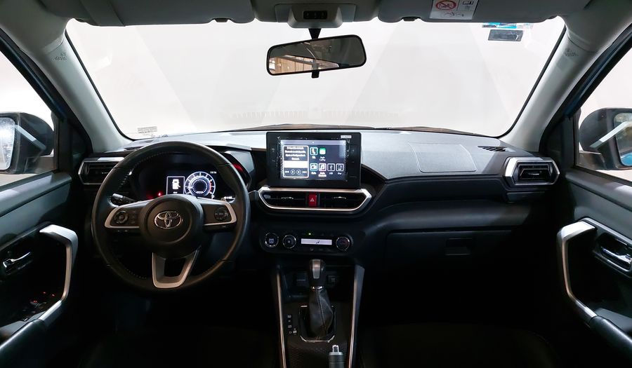 Autos Toyota Raize 1.0 XLE BITONO CVT Suv 2023 usados | KAVAK México