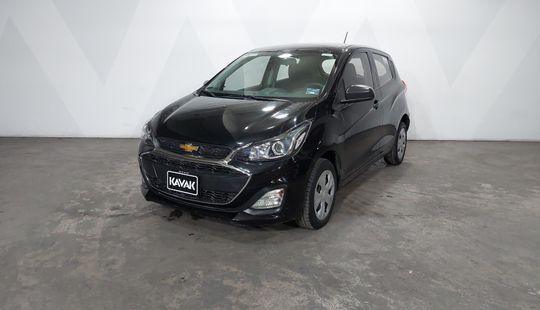 Autos Chevrolet Spark 2015 Estandar Seminuevos en México | Kavak