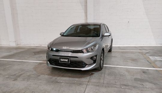 Autos Kia Rio Manual Seminuevos en México | Kavak