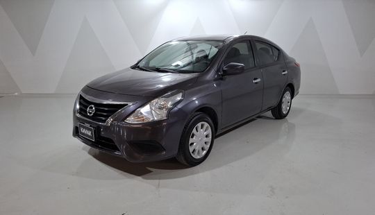 Autos Nissan Versa 2018 Estandar Seminuevos en México | Kavak
