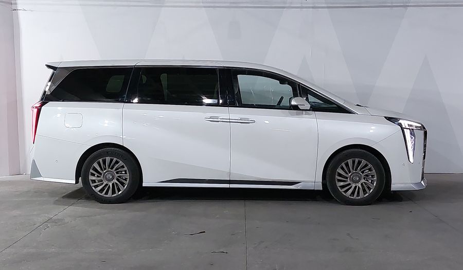Autos Gac Gn8 2.0T GX LUX AUTO Minivan 2024 usados | KAVAK México
