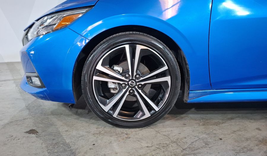 Autos Nissan Sentra 2.0 SR PLATINUM BITONO CVT Sedan 2023 usados ...