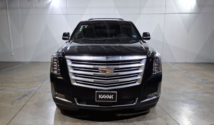 Autos Cadillac Escalade 6.2 ESV SUV P PLATINUM AT 4WD Suv 2017 usados | KAVAK México