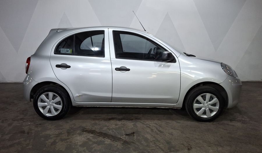 Autos Nissan March 1.6 ACTIVE Hatchback 2018 usados | KAVAK México