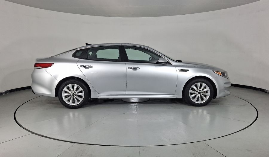 Autos Kia Optima 2.4 GDI EX PACK AT Sedan 2017 usados | KAVAK México