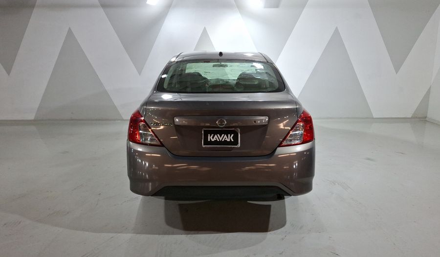 Autos Nissan Versa 1.6 SENSE Sedan 2018 usados | KAVAK México