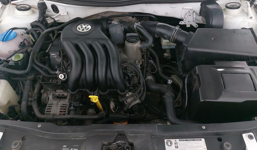 Autos Volkswagen Jetta Clasico 2.0 CL MT Sedan 2014 usados | KAVAK México