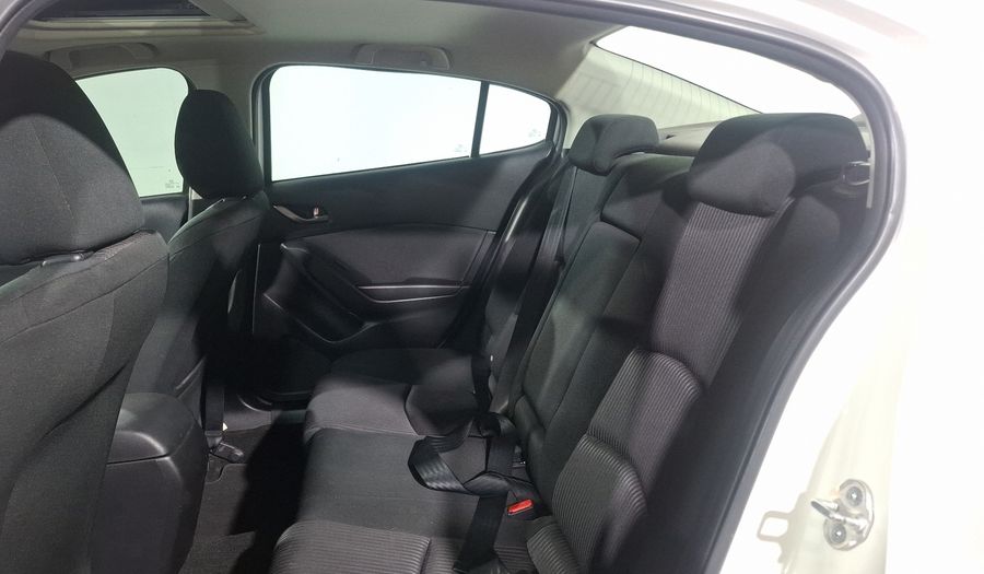 Autos Mazda 3 2.0 SEDAN I TOURING TA Sedan 2015 usados | KAVAK México