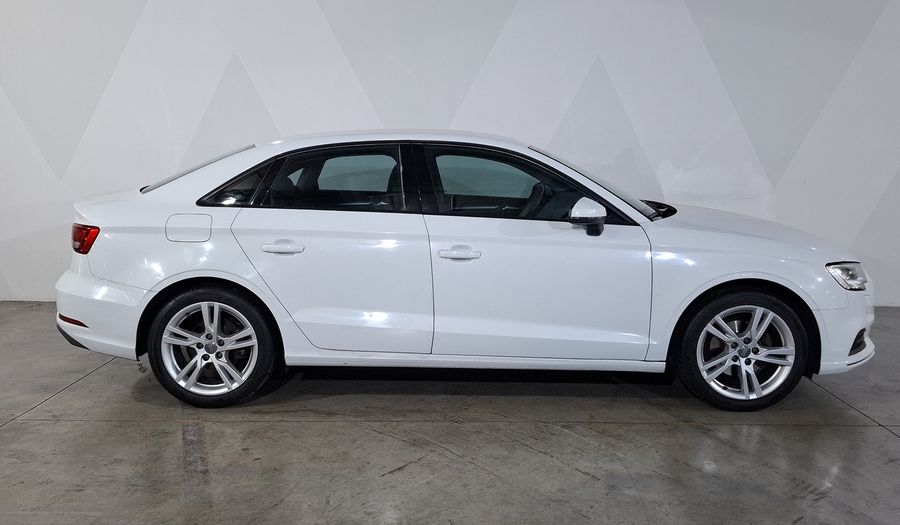 Autos Audi A3 1.4 35 DYNAMIC DCT Sedan 2019 usados | KAVAK México