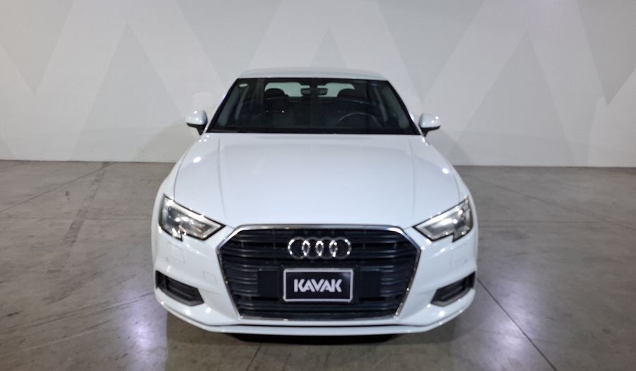 Autos Audi A3 1.4 35 DYNAMIC DCT Sedan 2019 usados | KAVAK México