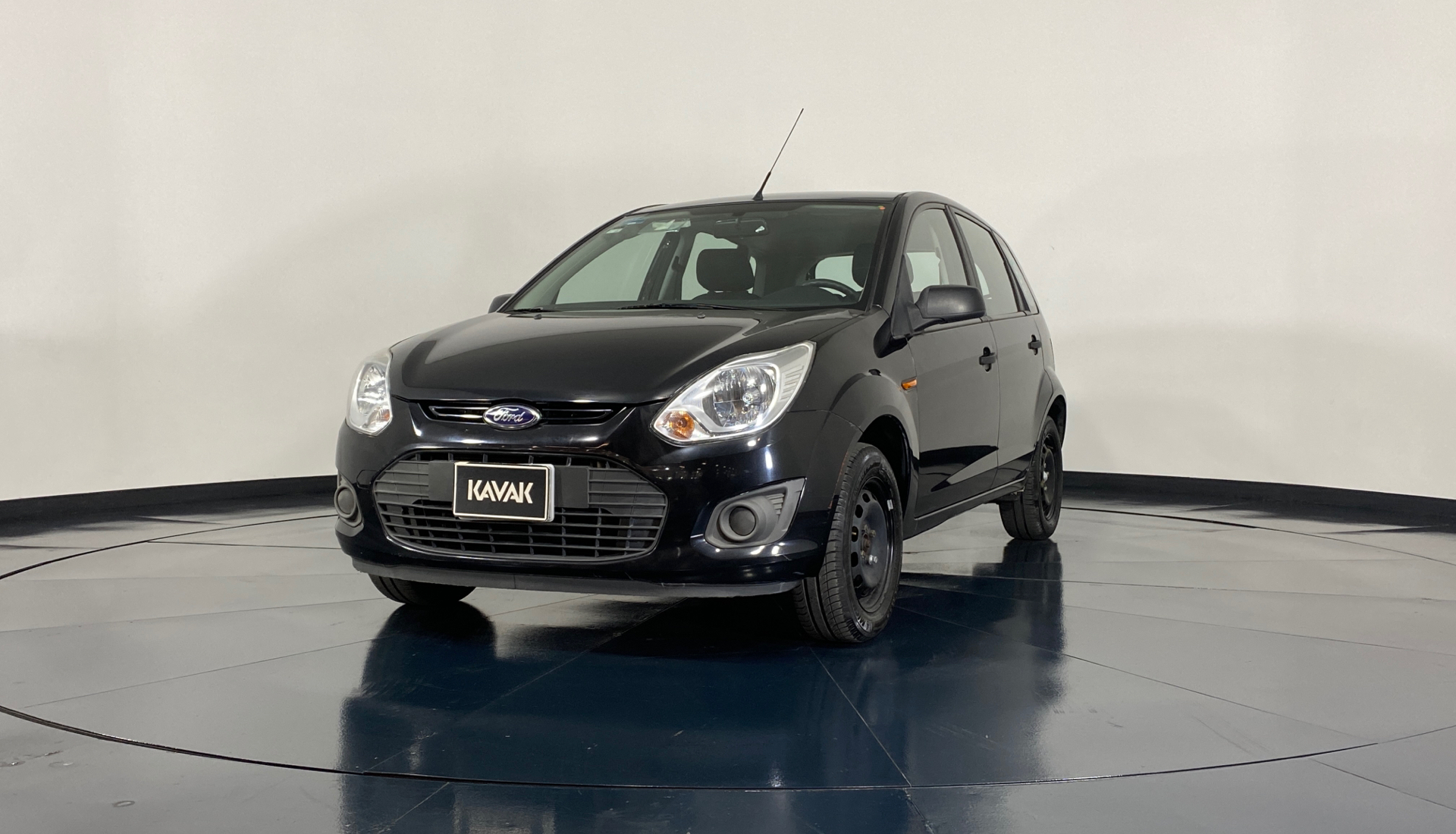 Autos Ford Fiesta 1.6 FIESTA IKON HATCH AMBIENTE A/A MT Hatchback 2014 ...
