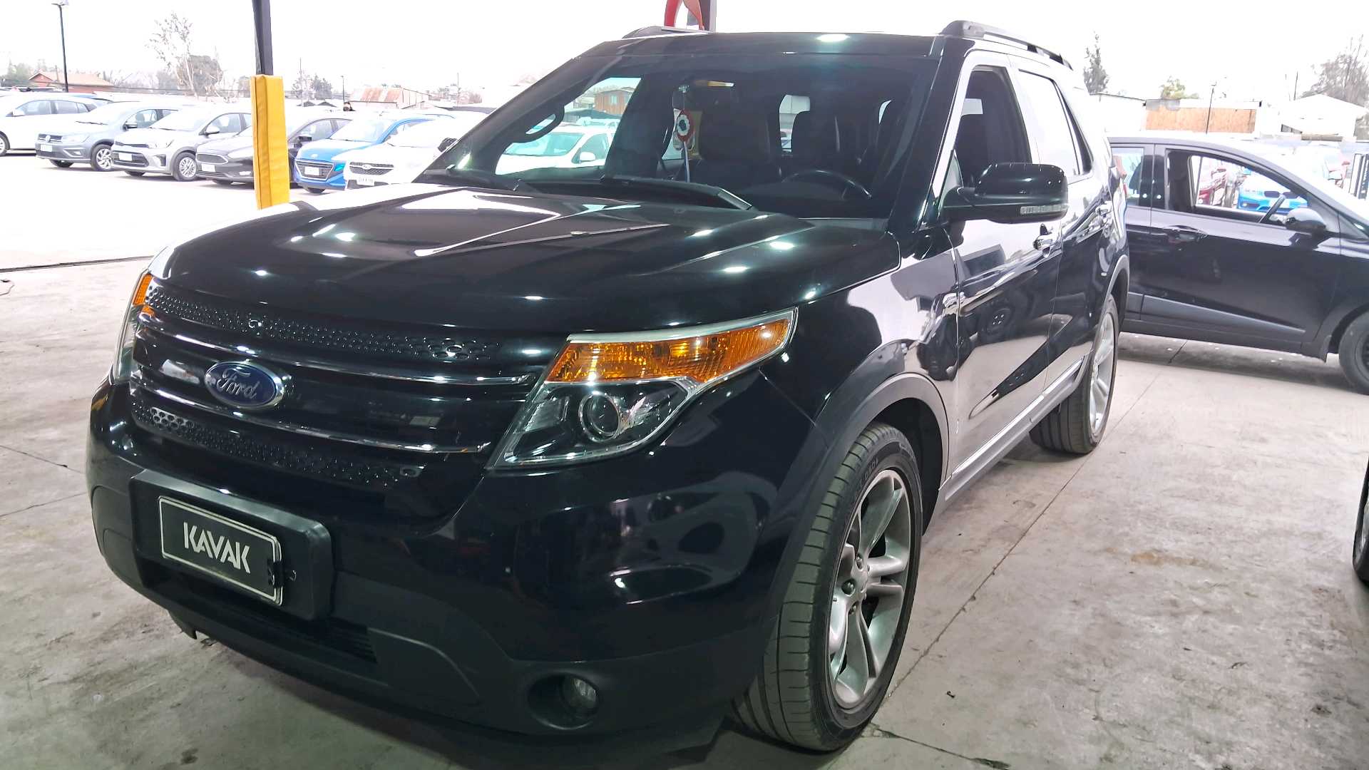Autos Ford Explorer 3.5 LIMITED AUTO 4WD Suv 2015 usados | KAVAK Chile