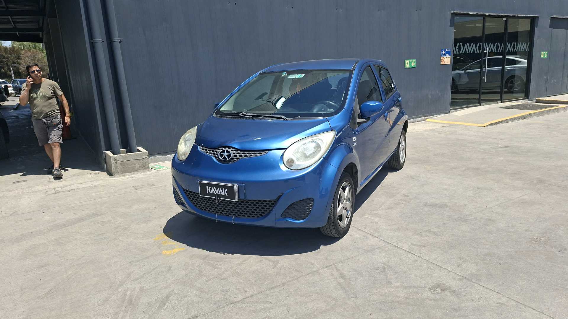 Autos Jac J2 1.0 AE Hatchback 2013 usados | KAVAK Chile