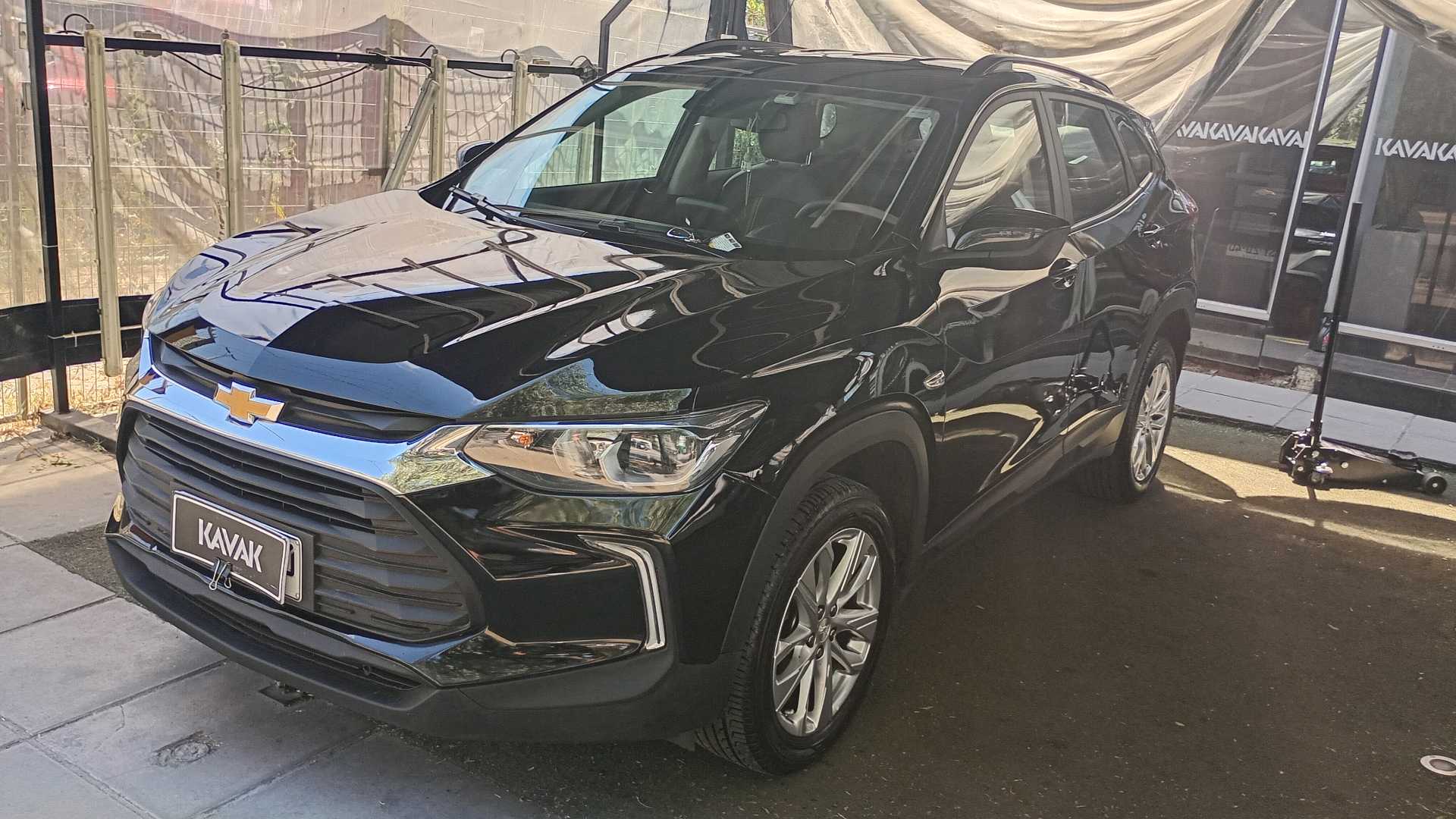 Autos Chevrolet Tracker 1.2T LTZ P3 AUTO Suv 2023 usados | KAVAK Chile