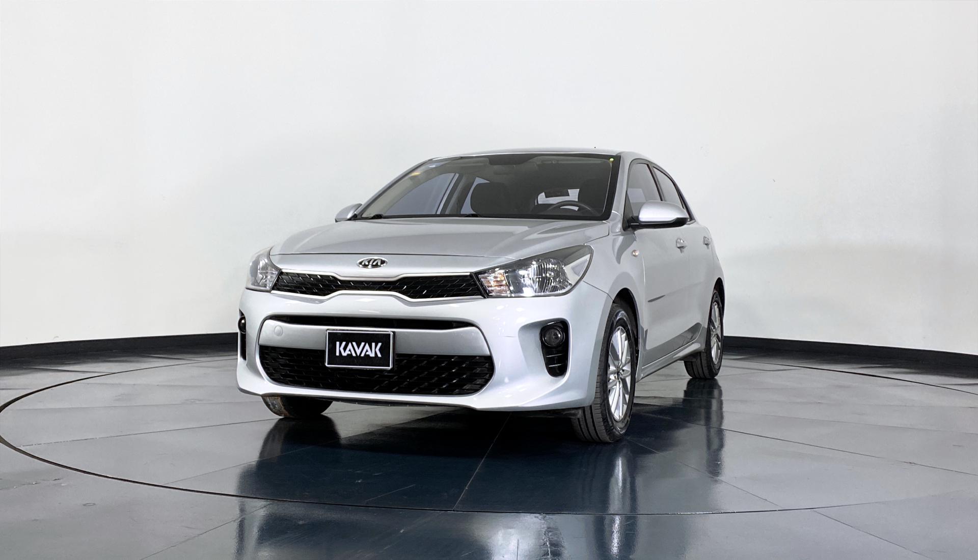 Autos Kia Rio 1.6 EX Hatchback 2018 usados | KAVAK México